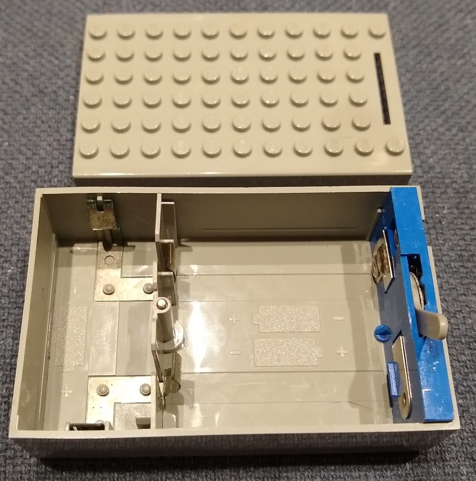 Lego Motor - Vintage 4.5v with 3 cell size "C" battery box | eBay