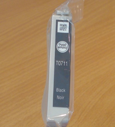 GENUINE EPSON T0711 TO711 Black cartridge vacuum sealed ORIGINAL OEM ...