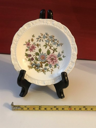 Paragon Porcelain Plate By appointment to her MAJESTY THE QUEEN CHINA ...