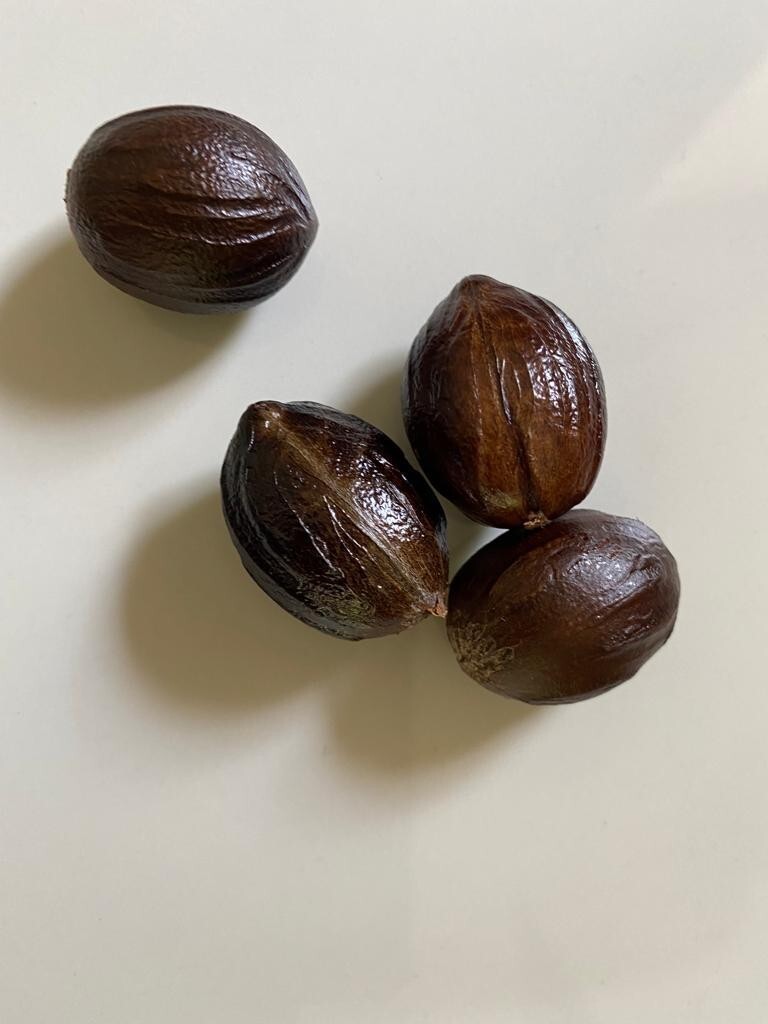 Sadikka Organic Ceylon High Quality Nutmeg Herbs Spices Sri Lankan ...