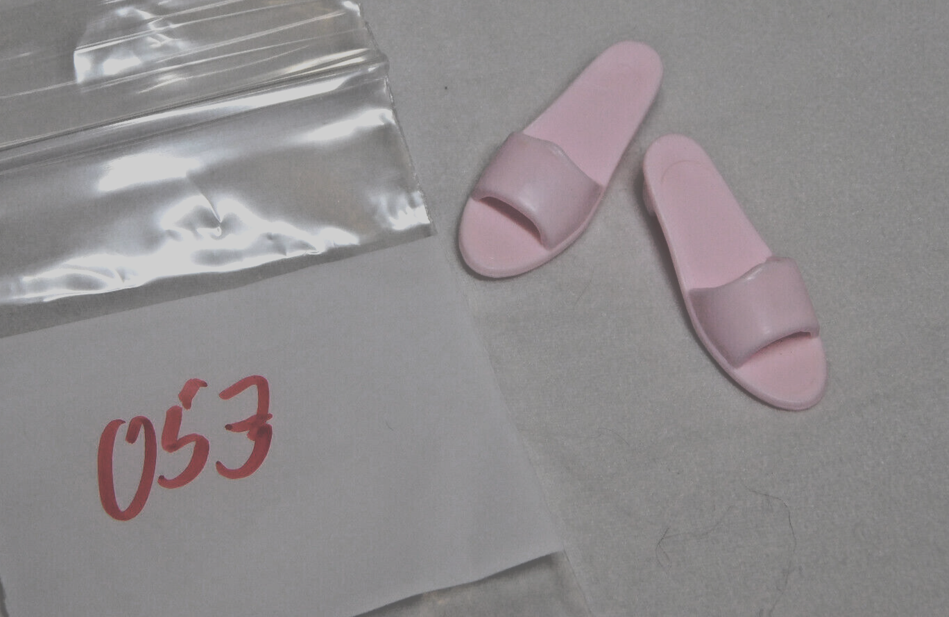 BARBIE DOLL FLAT LIGHT PINK SANDAL / SHOES / SHORT HEEL CHINA 1-1/4 ...