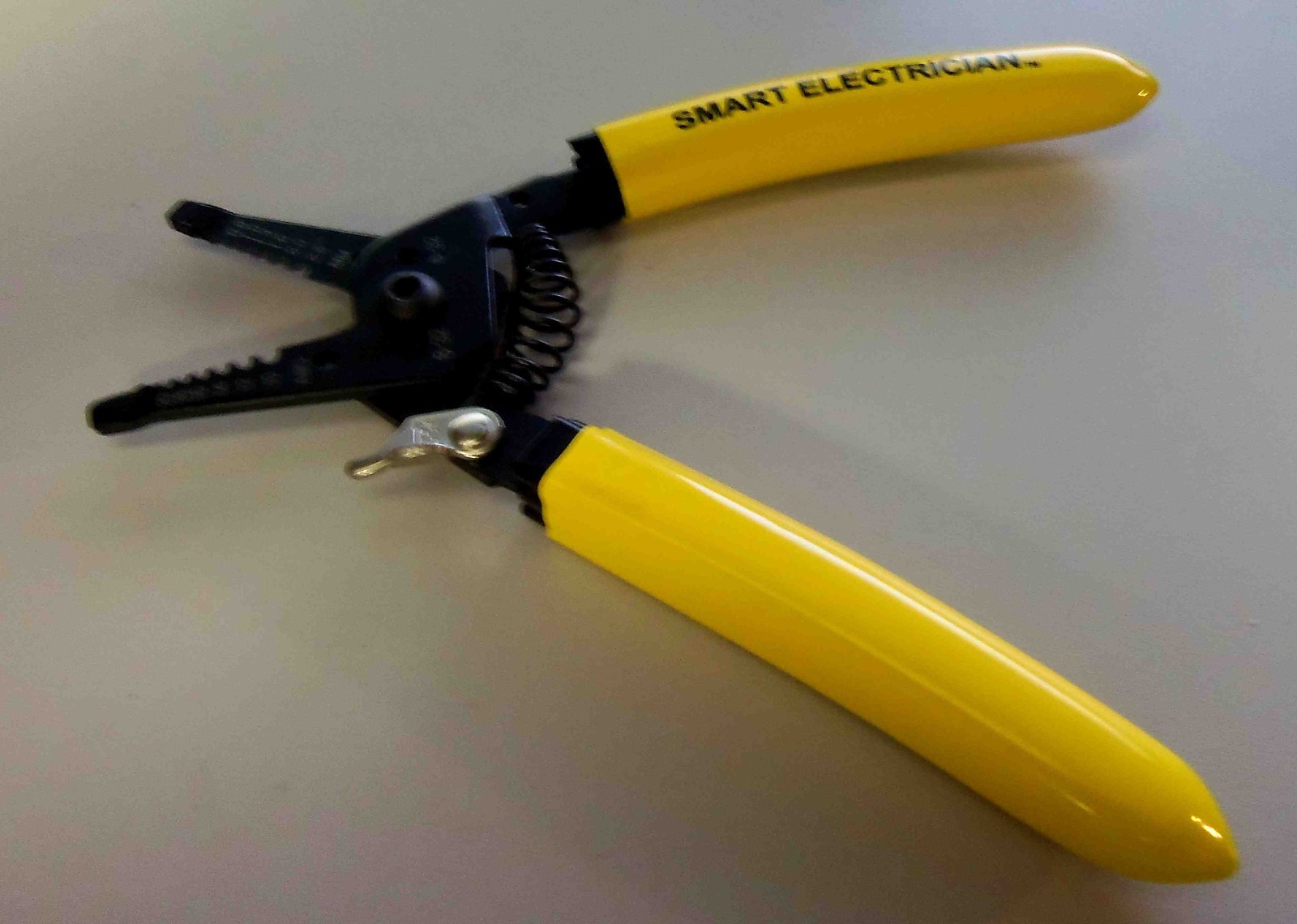SMART ELECTRICIAN 4-in-1 Wire Stripper / Cutter 10-20 AWG with Lock | eBay