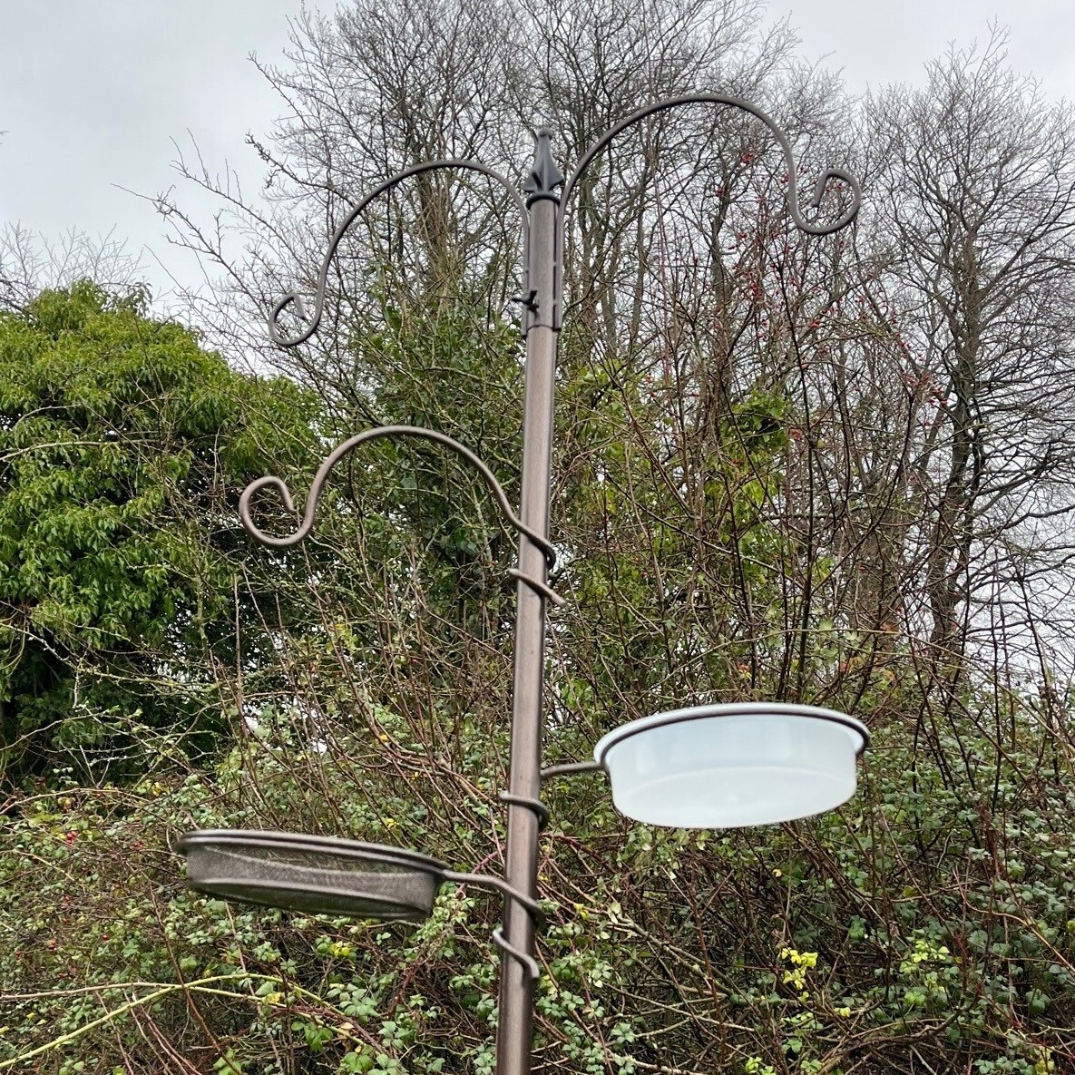 Metal Bird Feeding Station Stand Garden Wild Birds Feeders with ...