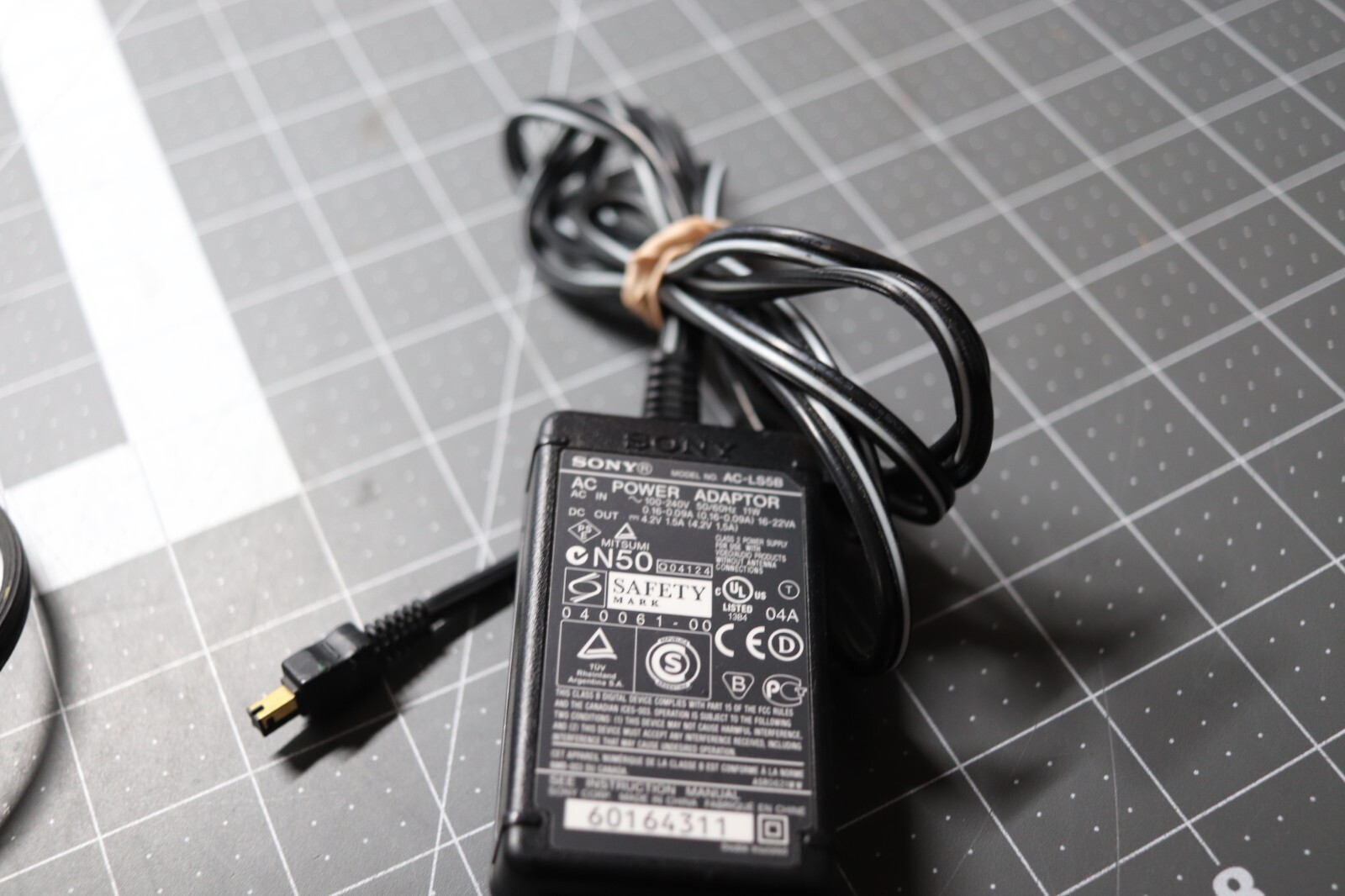 OEM Sony AC-LS5 Power Adaptor for Cyber-Shot DSC-H3 DSC-H50 DSC-H7 DSC ...