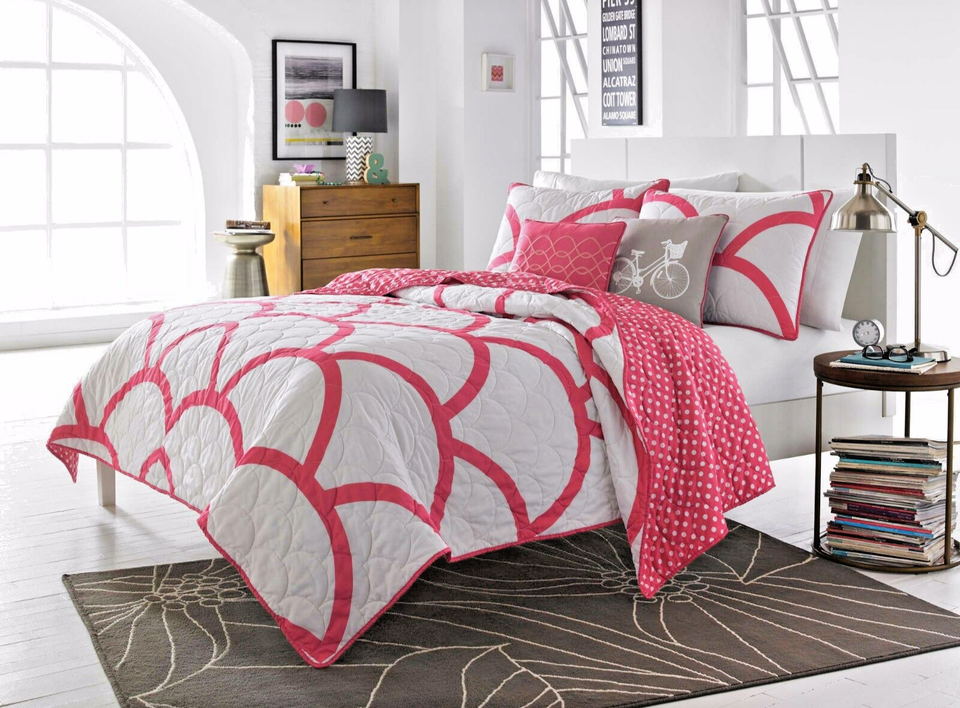 Studio 3B Jasmine Full-Queen Quilt Set Coral White Shabby Chic Modern ...