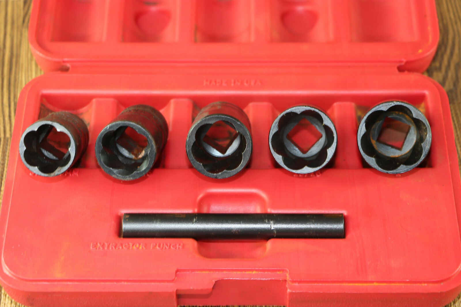 Mac Tools SVT5LR 5 PC 1/2" Drive Twist Socket Set for Stripped Bolts ...
