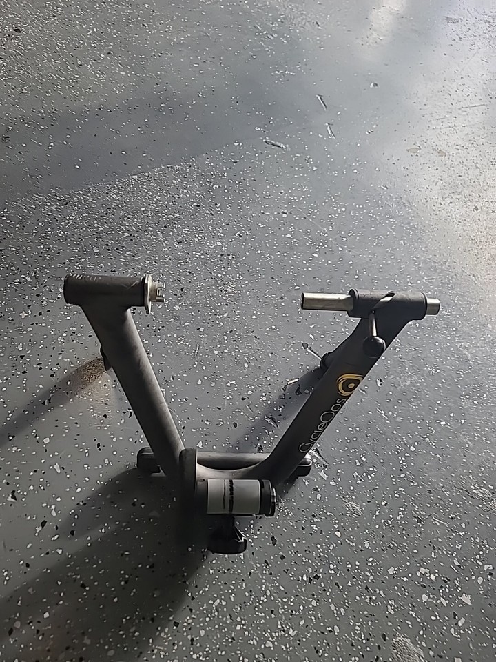 Cycleops Wind Indoor Rear Wheel Bicycle Resistance Trainer Folding ...