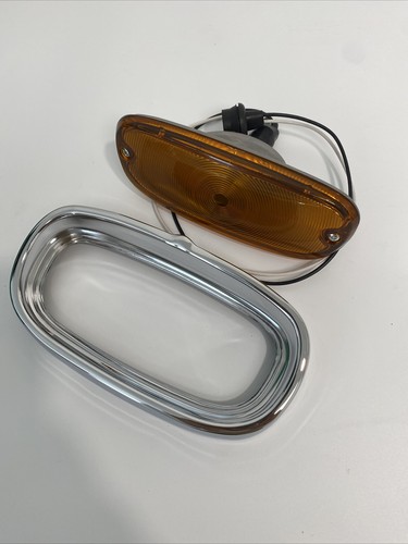 1958 1959 CHEVROLET CHEVY TRUCK AMBER PARKING LIGHT LENS ASSEMBLY WITH ...