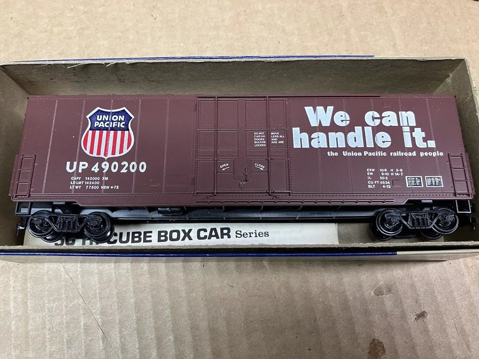 Roundhouse HO Union Pacific ,,,High Cube 50 Foot Box Car UP 490200 | eBay