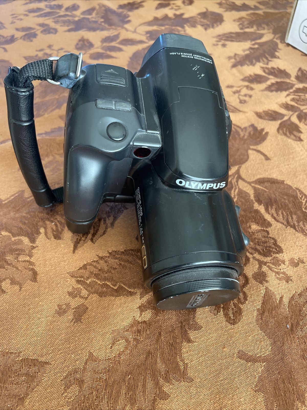 Vintage 1990 Olympus IS 1000 , 35mm Film Camera with 35-135 mm 1:4.5 -5 ...