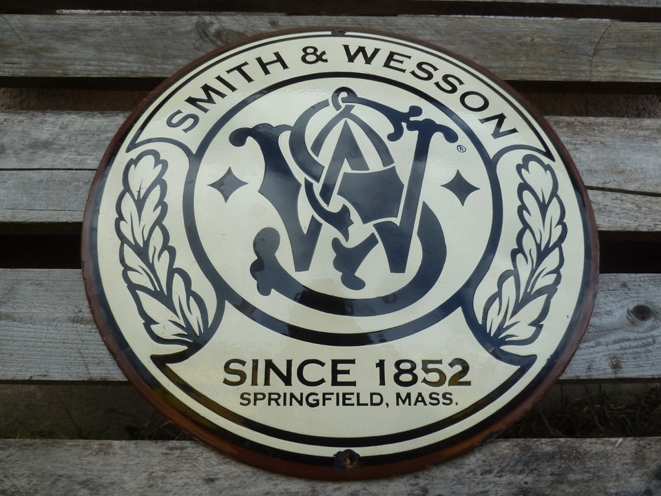SMITH & WESSON porcelain sign advertising vintage 20" USA firearms ...