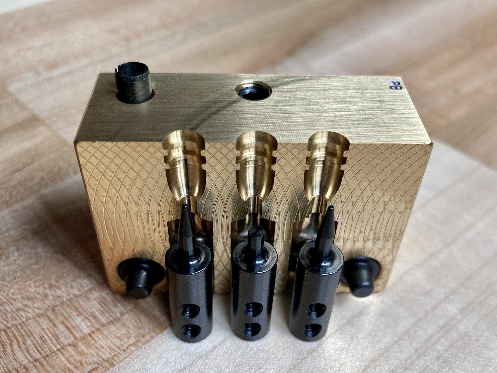 MP Hollow Point Bullet Mold - .22 Hornet - 227-640 - Plain Base - 3 ...