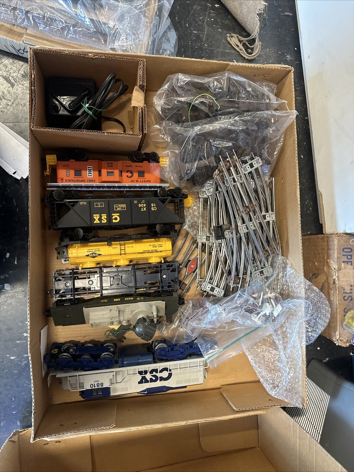 Lionel 6-11717 CSX Freight Train Set, New in Sealed Box, Huge Set ...