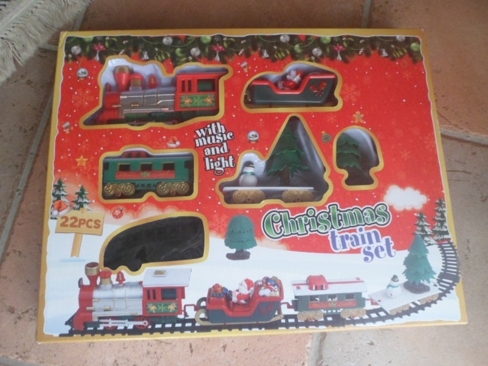 Weihnachtszug Christmas Train Set + Classic Train, 2 Sets mit OVP | eBay.de