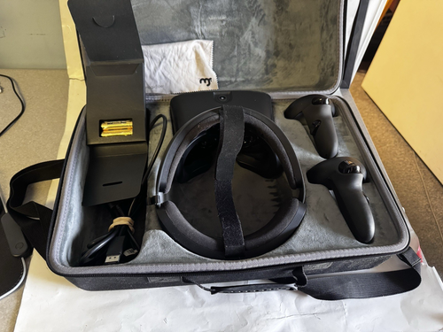 Oculus Rift S PC-Powered VR Gaming Headset + Cords + Controllers + CASE ...