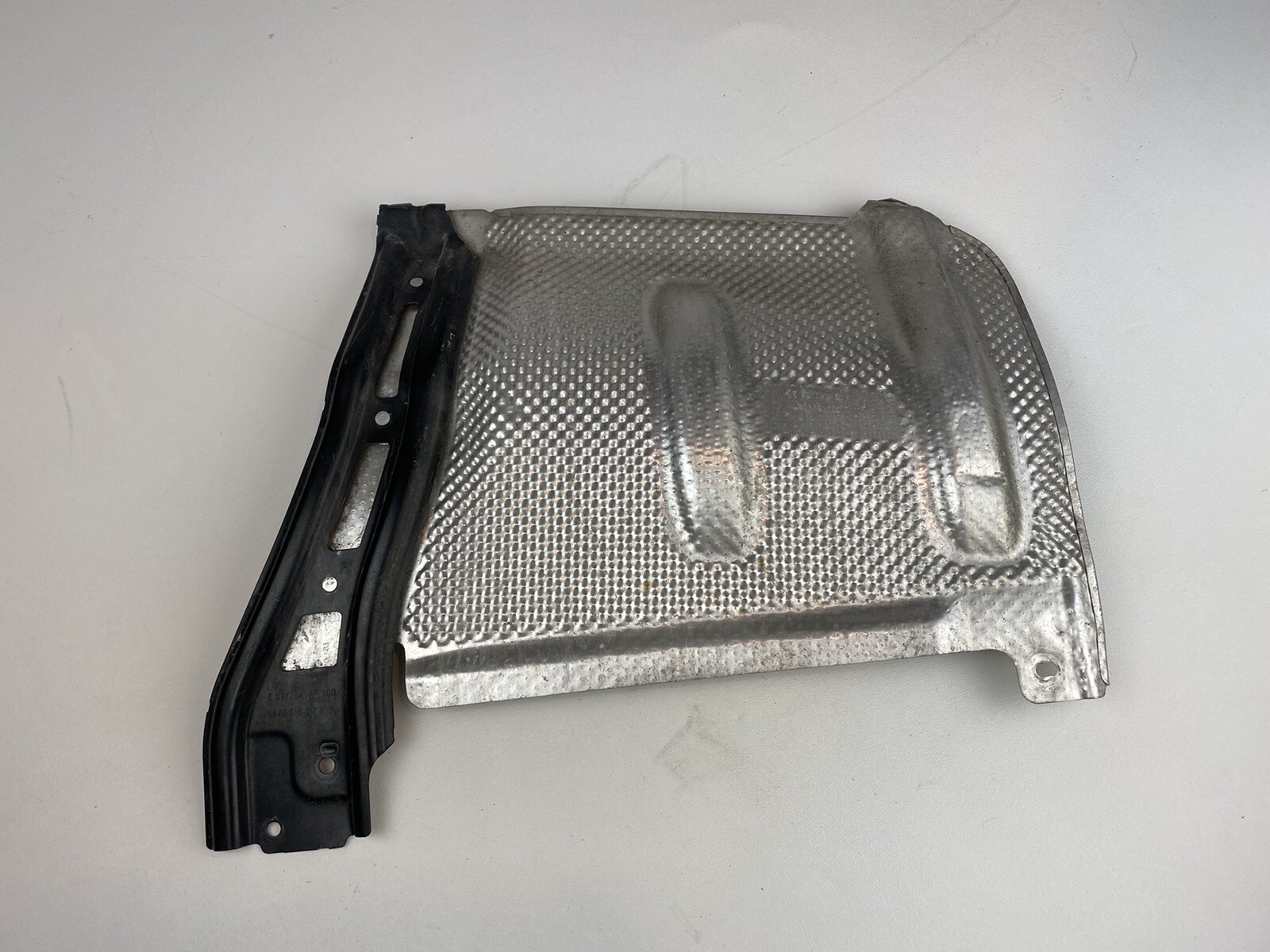 MERCEDES E-CLASS W212 Exhaust Heat Shield Cover 2126800222 2126820286 ...