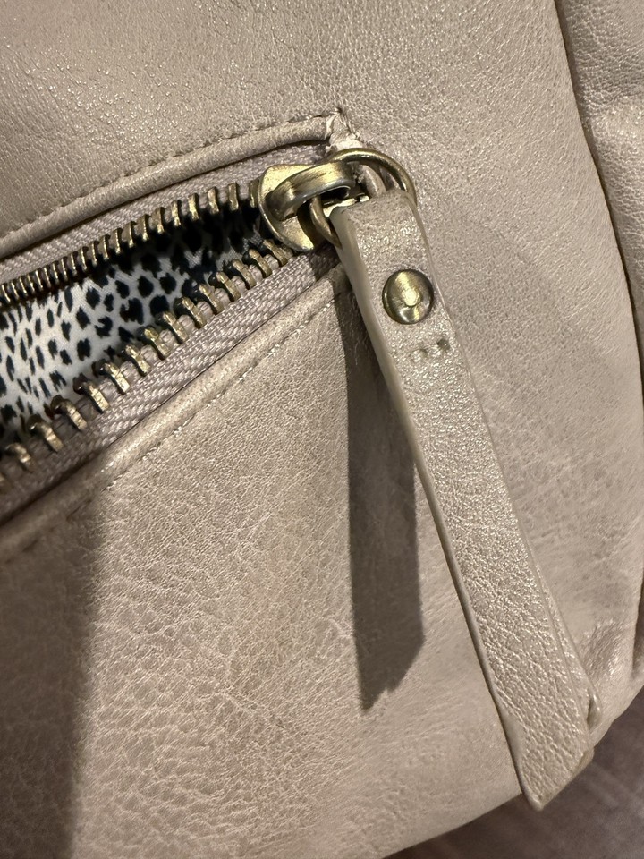 Anthropologie Britt Cream Shoulder Purse. Zippered Pockets. Classic. | eBay