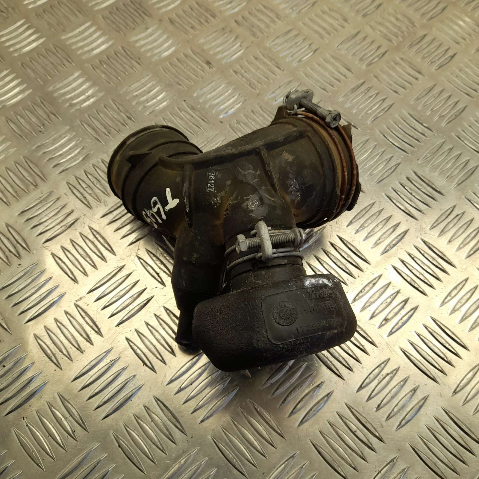 TOYOTA 17880-0T440 C-HR (_X1_) 2019 Tuyau de liquide de refroidissement ...