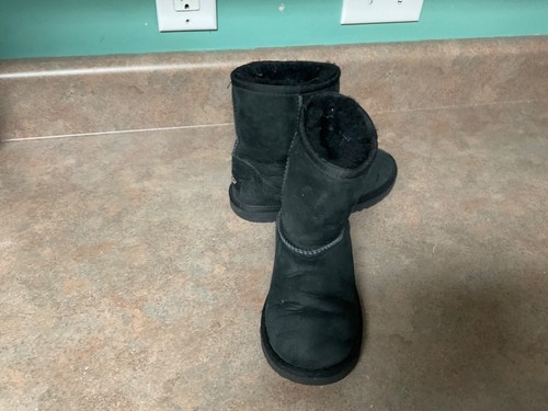 Girls Youth UGG Classic 1017703K Black Boots Size 13 (CON75) | eBay Australia