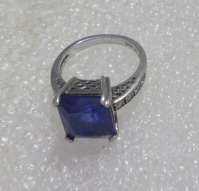 STERLING SILVER RING SQUARE BLUE CRYSTAL STONE SIGNED "KL" RING SIZE 8 ...