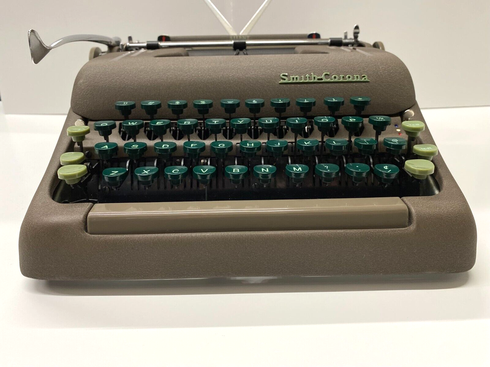 VERTICAL SCRIPT CURSIVE Smith Corona Silent 5S Portable Typewriter 1952 ...