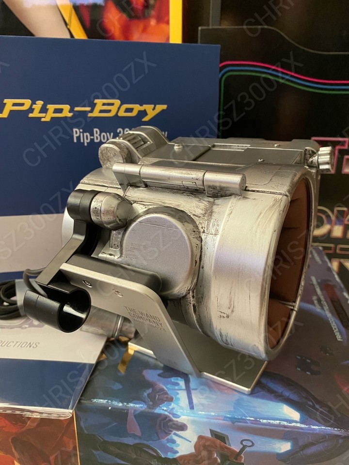 Fallout Pip Boy 3000 MK V Die-Cast Replica Vault 33 Figure Wand Company ...