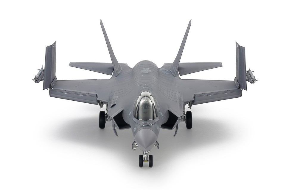 Tamiya 61127 Lockheed-Martin F-35C Lightning II 1/48 Scale Plastic ...