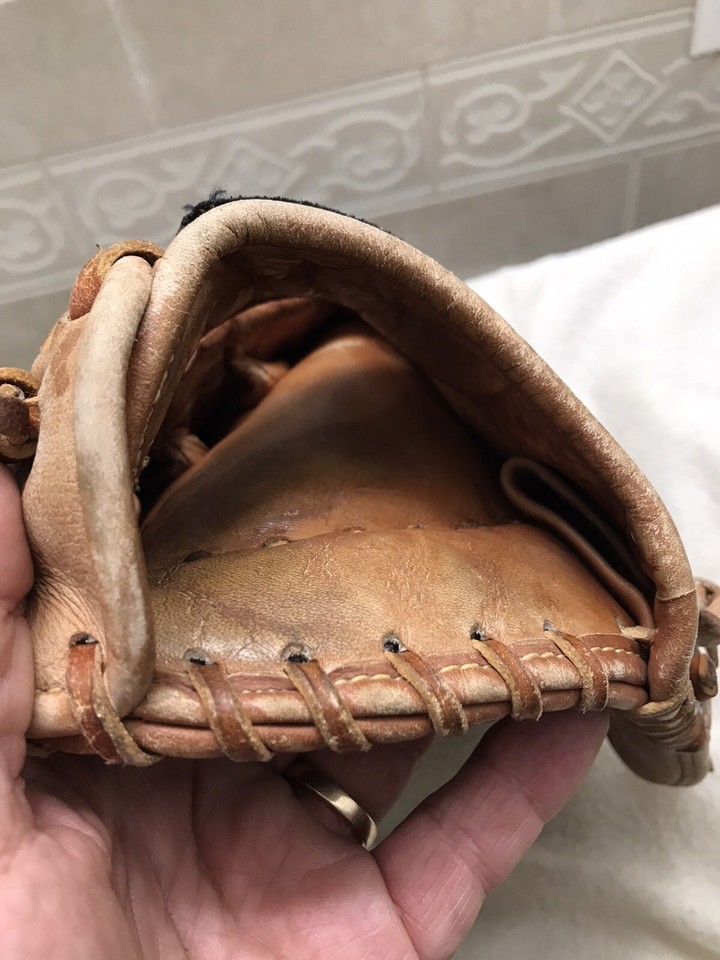 Wilson A2000 L Boy’s Mens 11.75” Pro-Stock Baseball Pitchers Glove ...