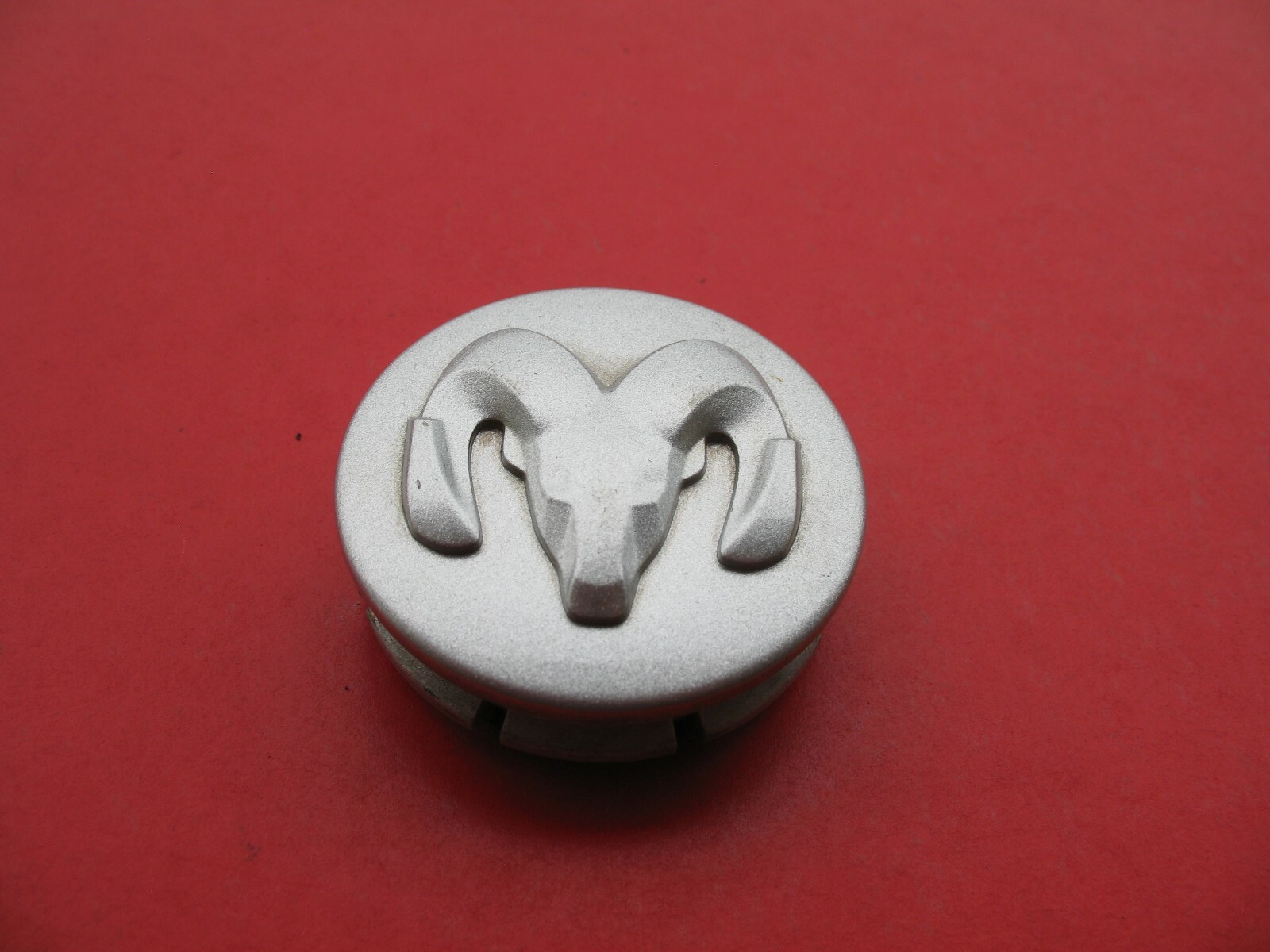 DODGE GRAND CARAVAN STRATUS (1) WHEEL RIM HUB CAP HUBCAP CENTER COVER ...