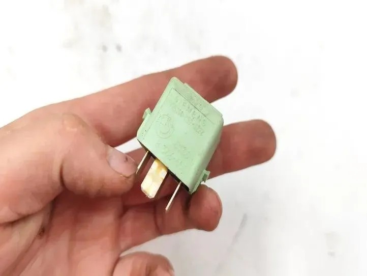 BMW 3 Touring E36 Relays V23134Z59X222 8366600 1.66 Diesel 66kw 1996 ...