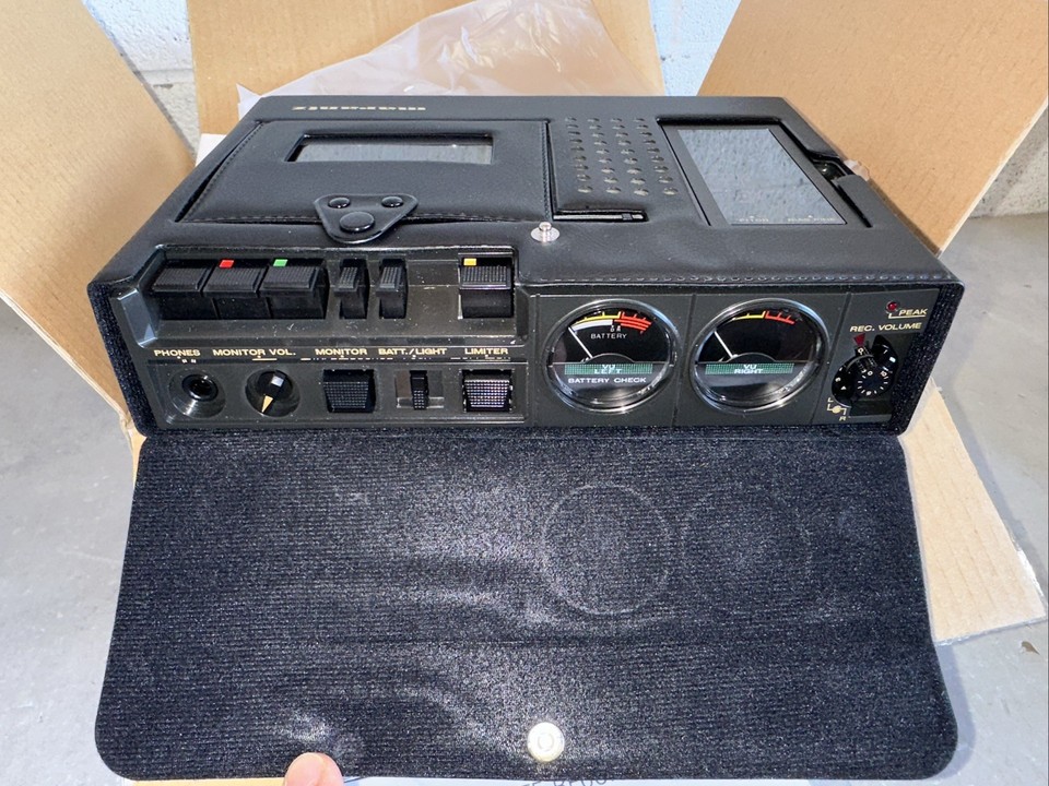 New Open Box - Marantz PMD430 Professional Portable Cassette Recorder ...