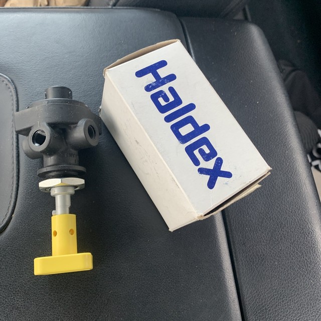 Haldex Valve Dash Pp1 Hand Operated Push-pull Parking KN20021 for sale ...