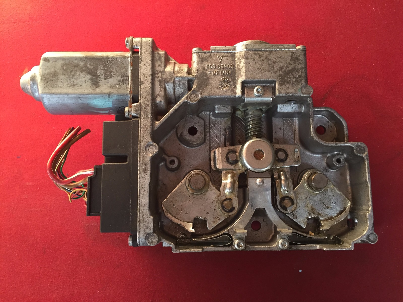 BMW 745i Parking Emergency Brake Actuator Module Motor Siemens 5wk3 ...