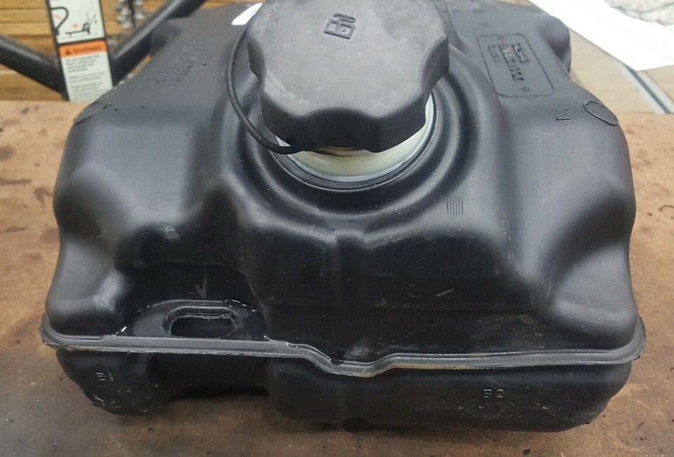 John Deere Fuel Tank GY21227 from D120 D130 D140 D150 D160 & X Series ...