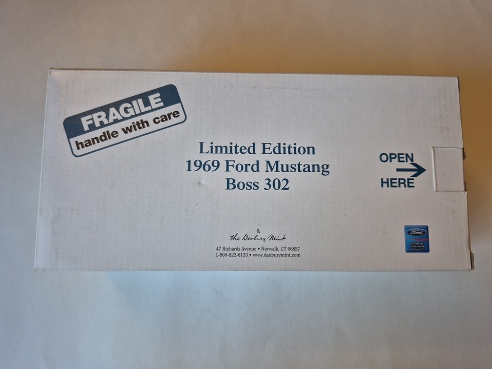 1969 Ford Mustang Boss 302 Danbury Mint 1:24 Blue LIMITED EDITION ...