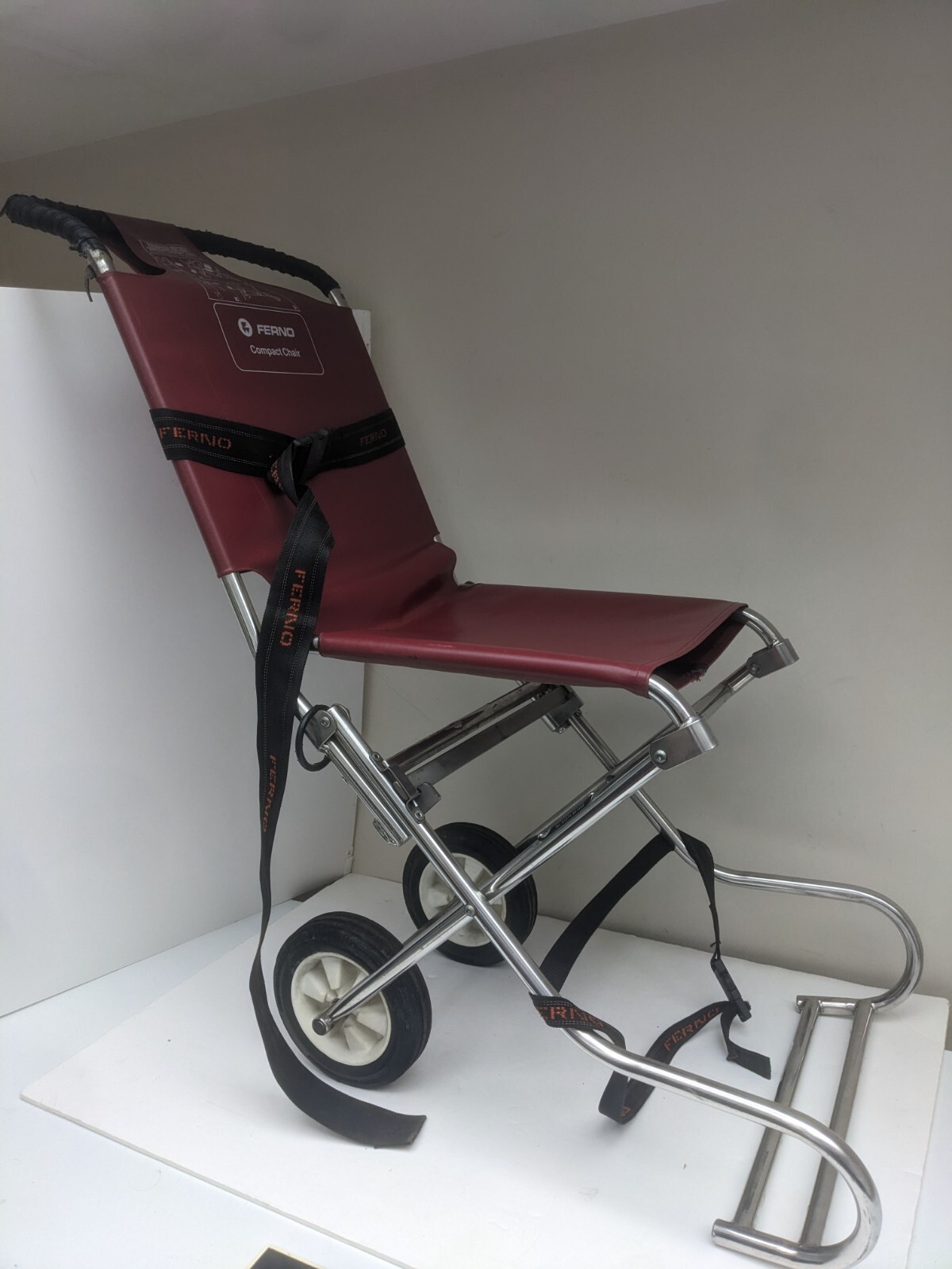 Ferno Compact Carry Chair Evacuation Evac Folding 2 Wheel RED | eBay UK