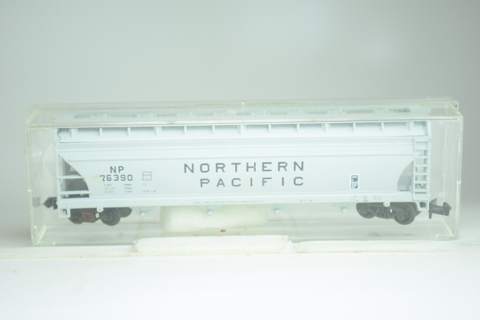 N Scale cars BN NP PRR SSW GN UP CN TOFC FLAT REEFER BOX sold ...