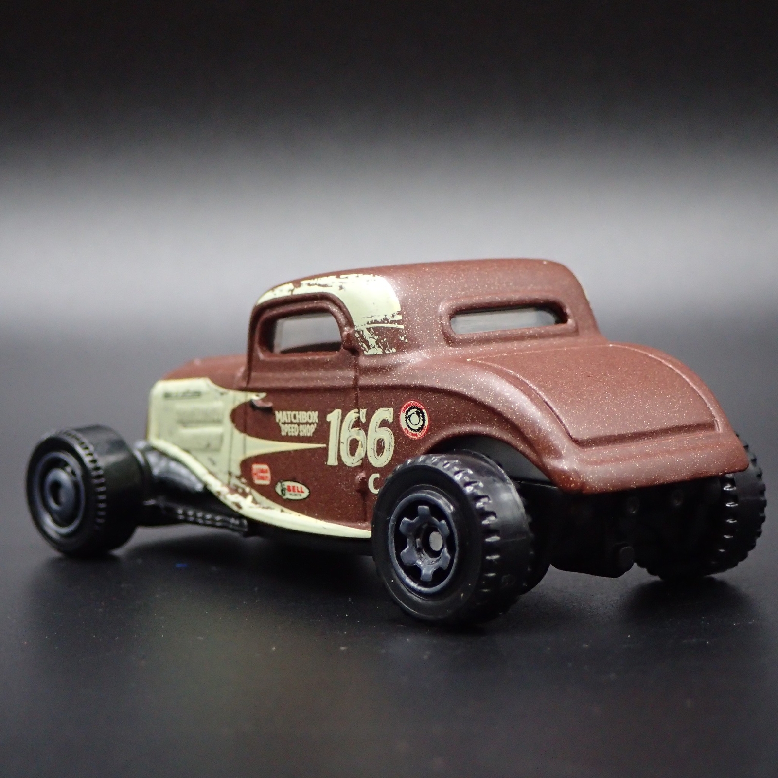 1933 33 FORD COUPE HOT ROD RARE 1:64 SCALE COLLECTIBLE DIORAMA DIECAST ...