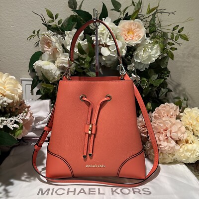 🌺🏵️MICHAEL KORS Leather Medium MERCER GALLERY Drawstring Bucket Bag ...