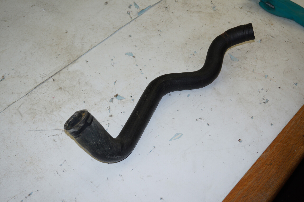 1995-1996 Corvette C4 Radiator Coolant Hose-Curved Radiator Hose Lower ...