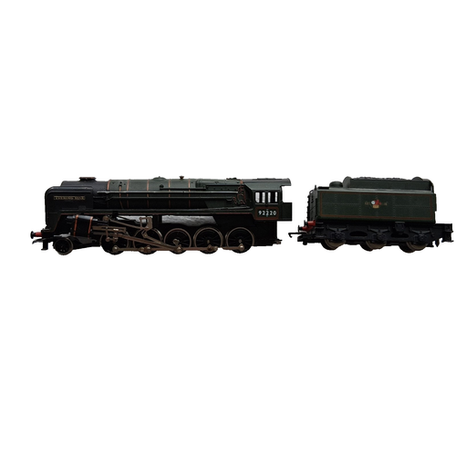Hornby OO Gauge 2-10-0 Steam Loco 'Evening Star 92220. GC REF LL19 ...