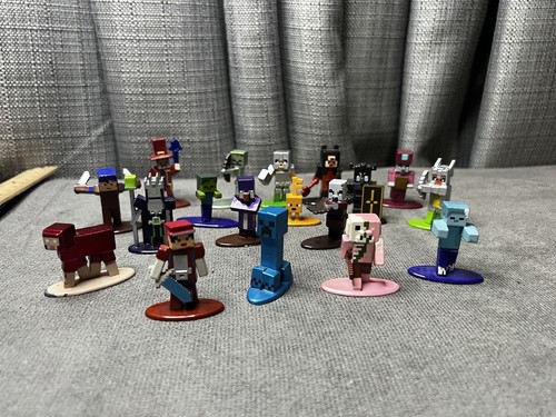 Mojang Minecraft Metal Action Figures Lot of 18 Jada Toys Diecast Steve ...