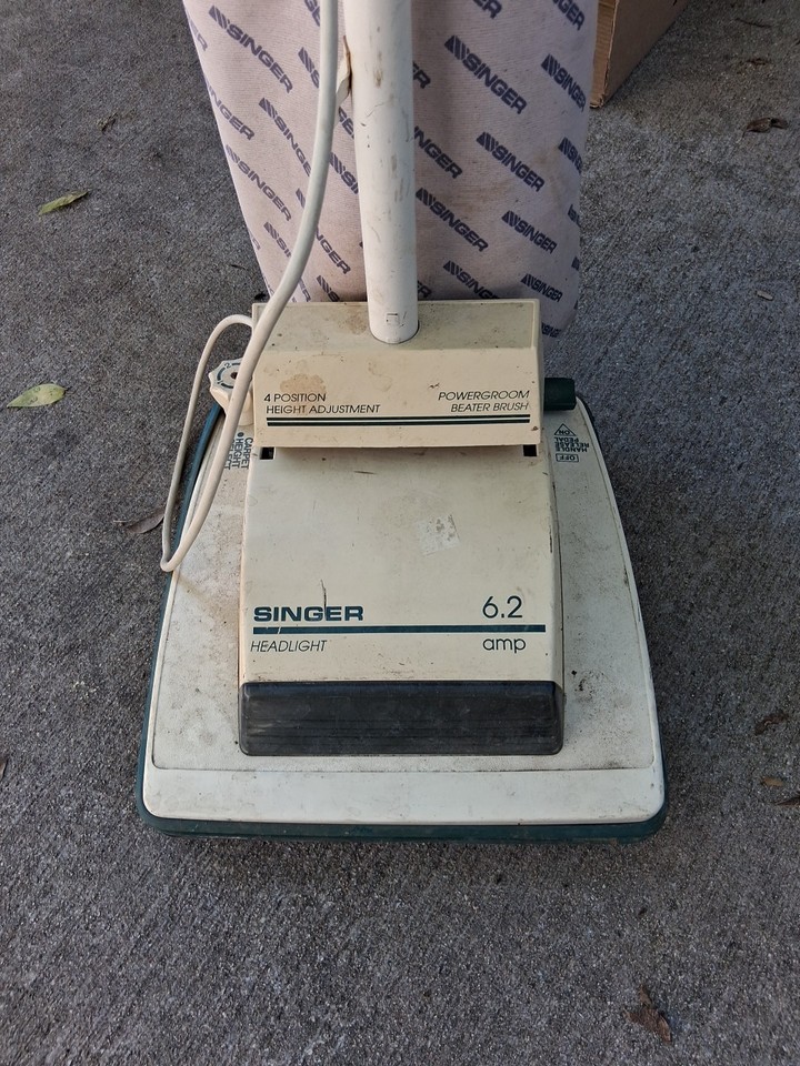 Vintage Singer Upright SST-315 Headlight 6.5 amp Vacuum Cleaner | eBay