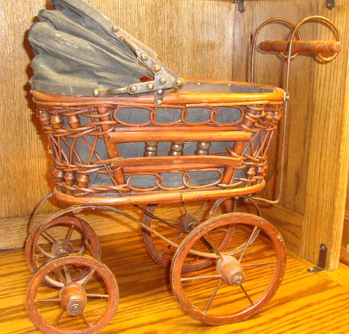 Vtg Antique Victorian Doll +Wrought Iron/Wicker Carriage Buggy Stroller ...