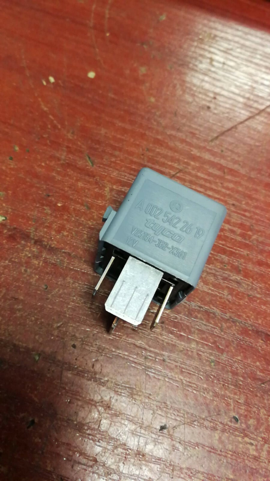 Genuine Mercedes-Benz Grey 4-Pin Fuse Box Relay A0025422619 | eBay