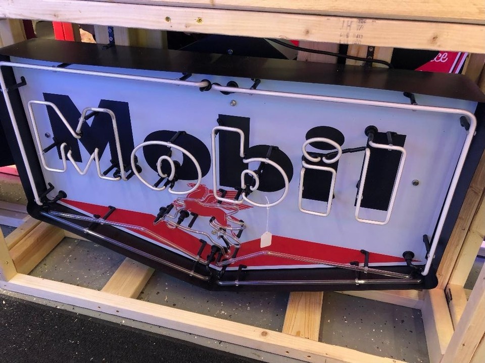 Mobil Pegasus Neon Sign / Vintage Gas Pump Station Mens Signs / Car Hot ...