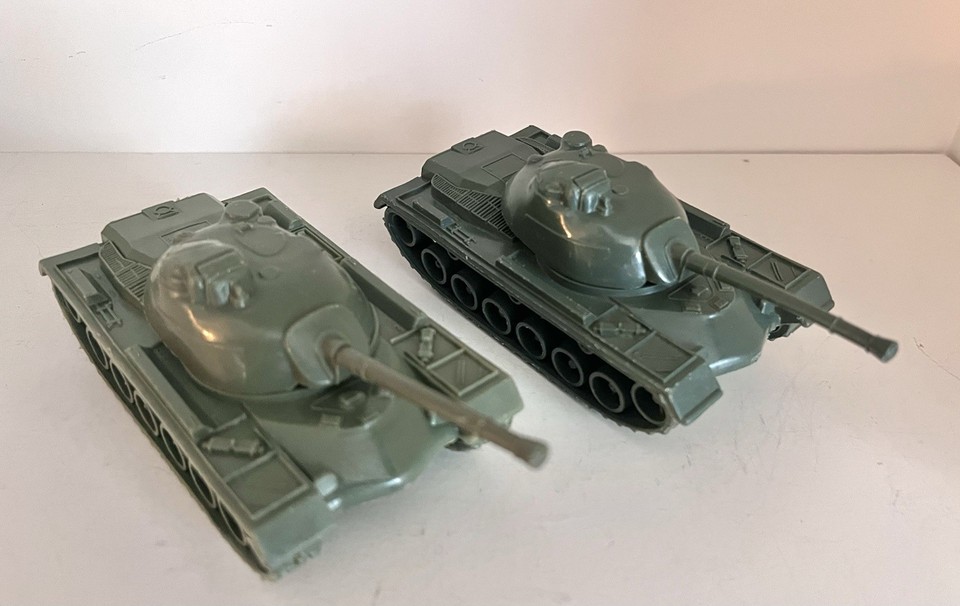 TIM MEE/PROCESSED PLASTIC-LOT of 02 TANKS -EARLY VERSIONS W/UNDERSIDE ...