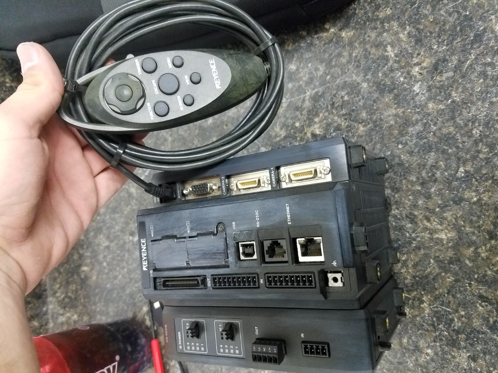 KEYENCE XG-7002P Multi-Camera Imaging Controller and CA-DC21E LED ...