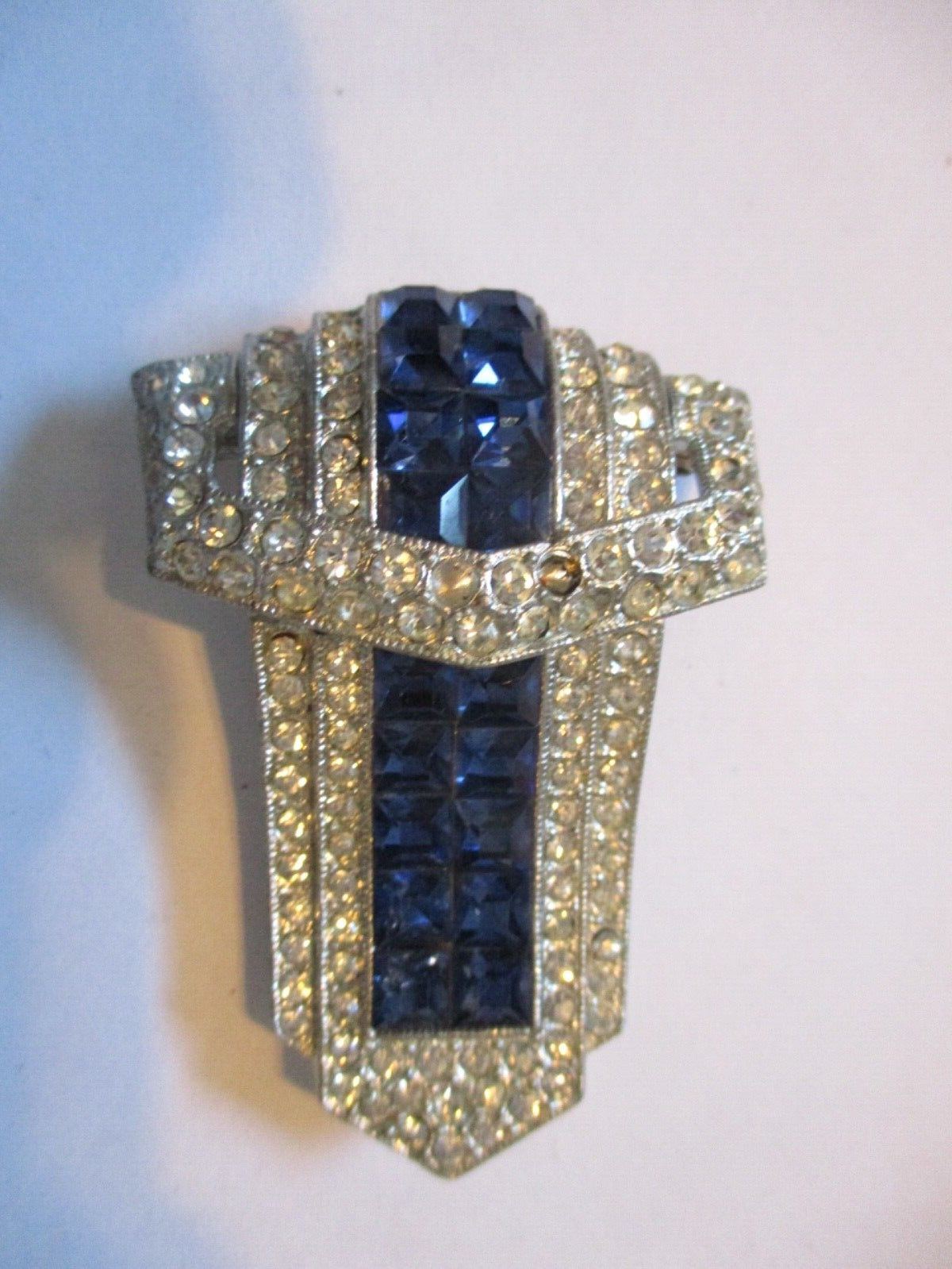 Art Deco Vintage Clip Channel Cut Rhinetones - Gem