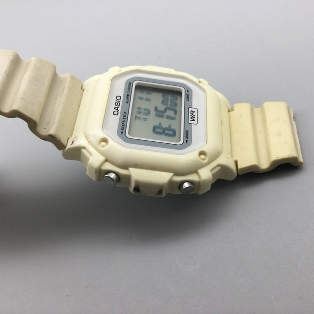 Digital Casio Watch Illuminator 3224 F-108whc White Resin Band ...